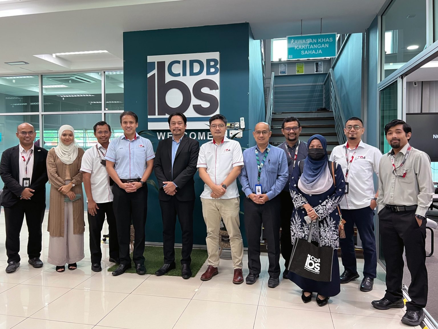 INDUSTRIAL ENGAGEMENT: Technology Depository Agency (TDA) with CIDB IBS ...